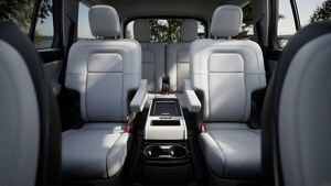 The 2026 Lincoln Aviator® Three-Row Midsize Luxury SUV